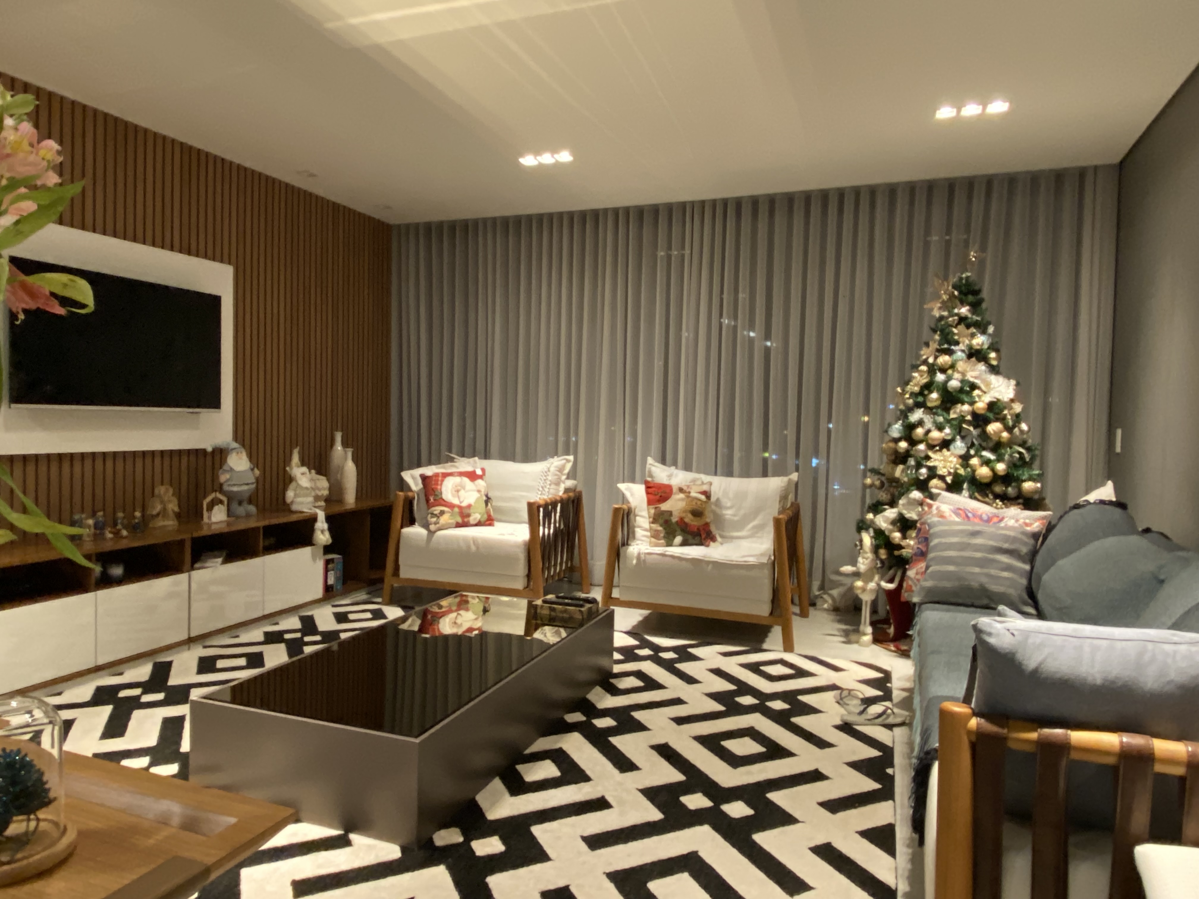 Cortinas e Papel de parede NOVART | DECOR